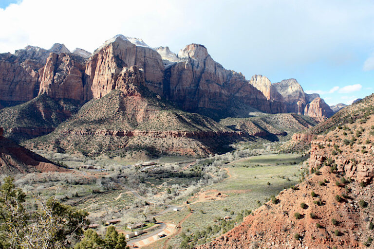 ザイオン国立公園シャトルバスの乗り方とおすすめ絶景トレイル | アメリカLifeNote