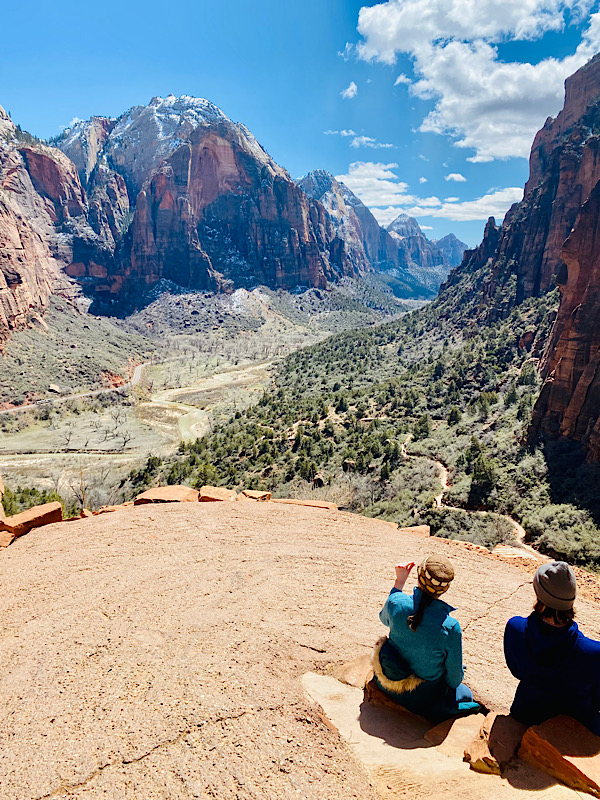 ザイオン国立公園シャトルバスの乗り方とおすすめ絶景トレイル | アメリカLifeNote